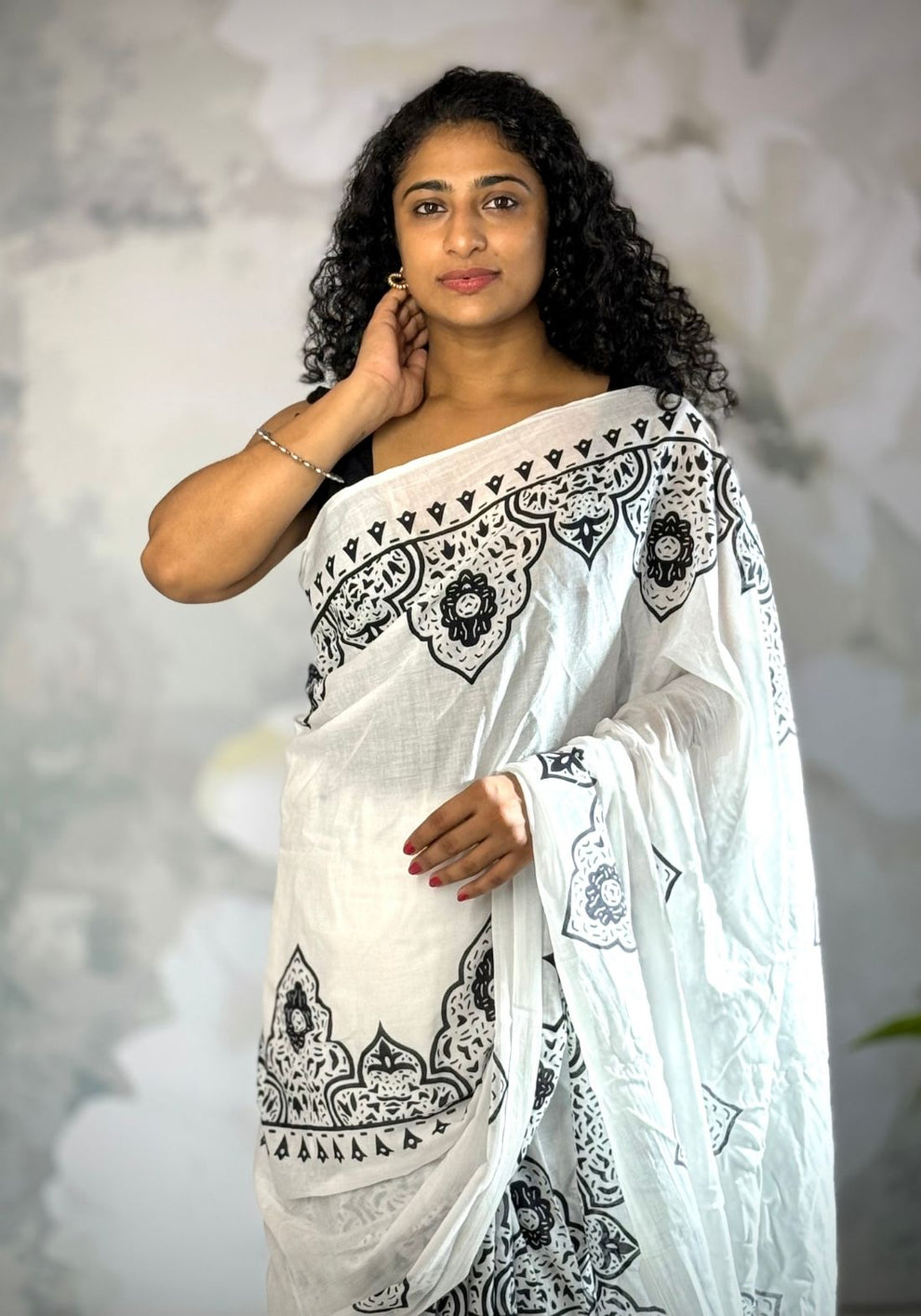 Mul Mul Sarees – AAL Culture